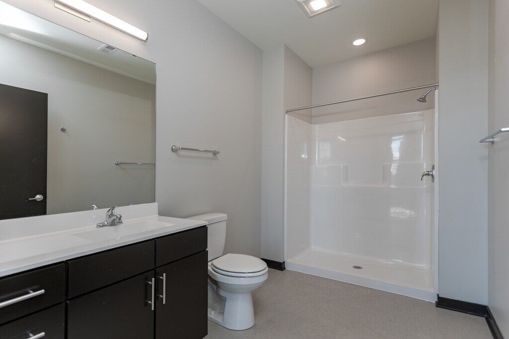 Gold Medal Lofts Apartments in Racine, WI | ApartmentHomeLiving.com