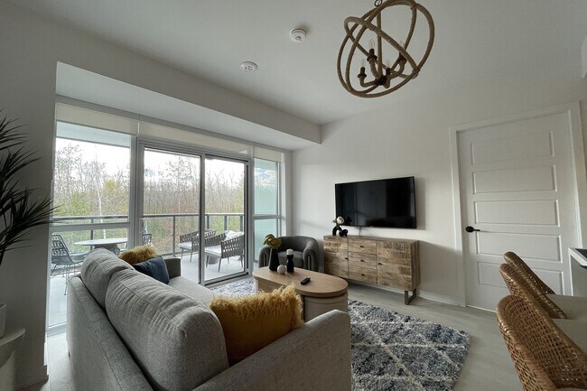 Unavailable Property at 415 Sea Ray Ave in Innisfil, ON - Listing Removed