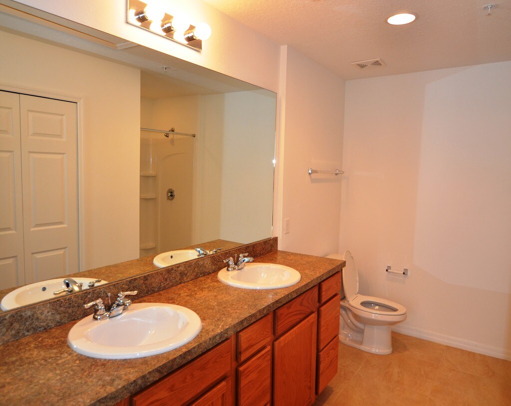 Spring Tree Village Apartments in Casselberry, FL | ApartmentHomeLiving.com