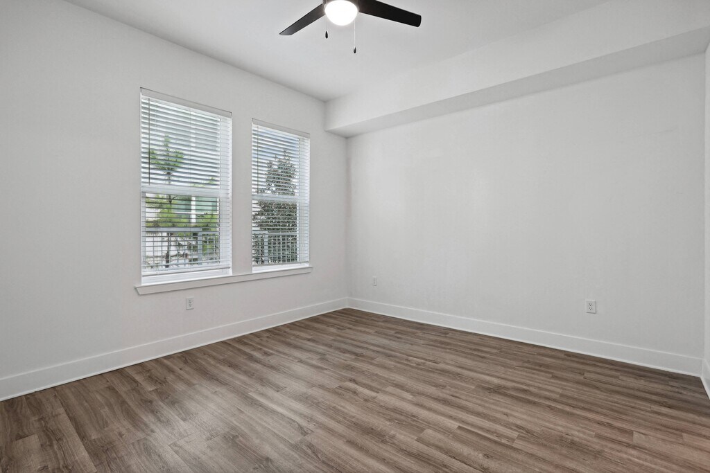 Linz Bayview Apartments in Clearwater, FL | ApartmentHomeLiving.com