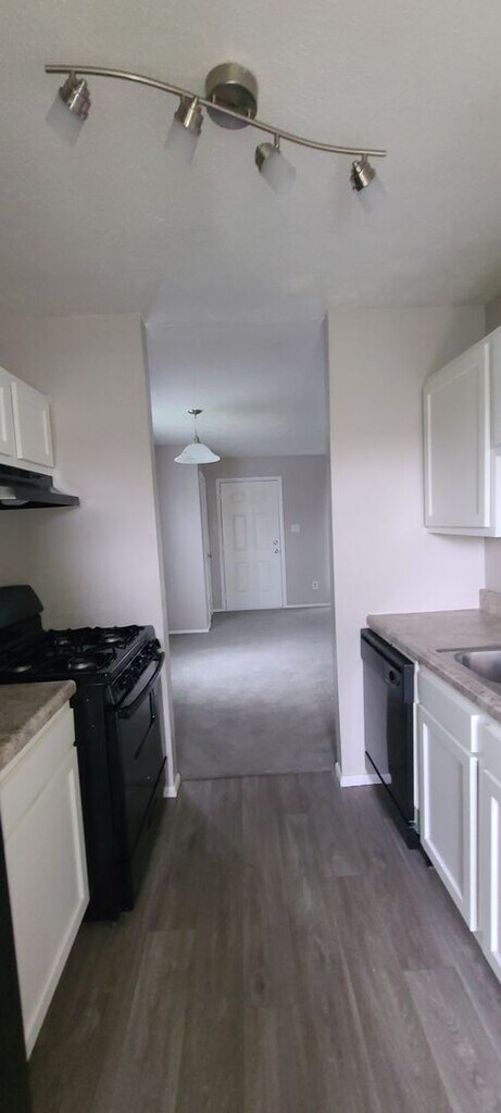 River Pointe Townhomes | Fort Wayne, IN Apartments