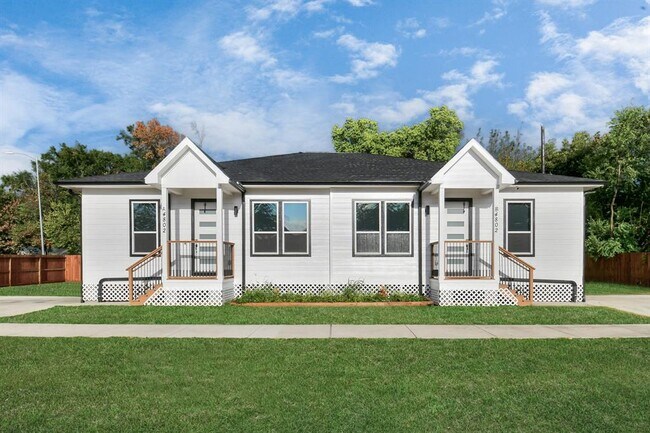 4802 Angleton St, Unit B | Rentals in Houston, TX