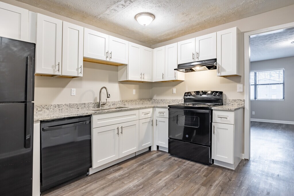 Candler Village | Decatur, GA Apartments