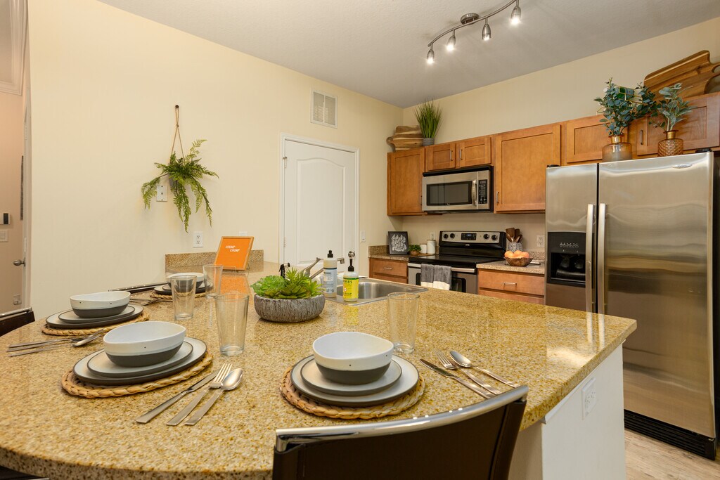 Canopy Apartments in Gainesville, FL | ApartmentHomeLiving.com