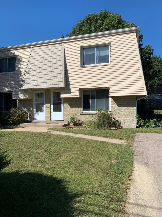 109 Ninigret Rd | Rentals in Narragansett, RI