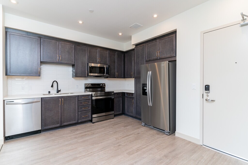 Bolsa Row Apartments in Westminster, CA | ApartmentHomeLiving.com