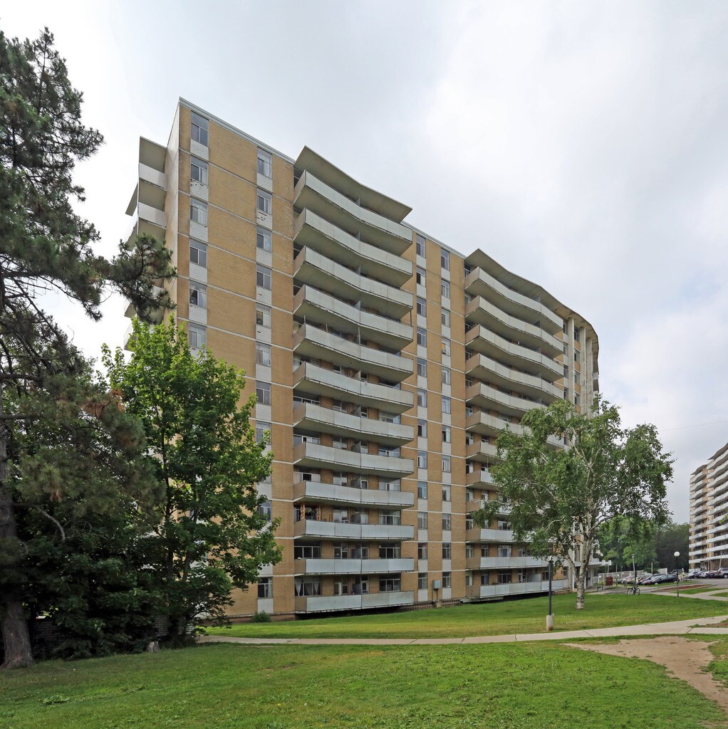 Camelot Towers I Apartments | Hamilton, ON Apartments For Rent