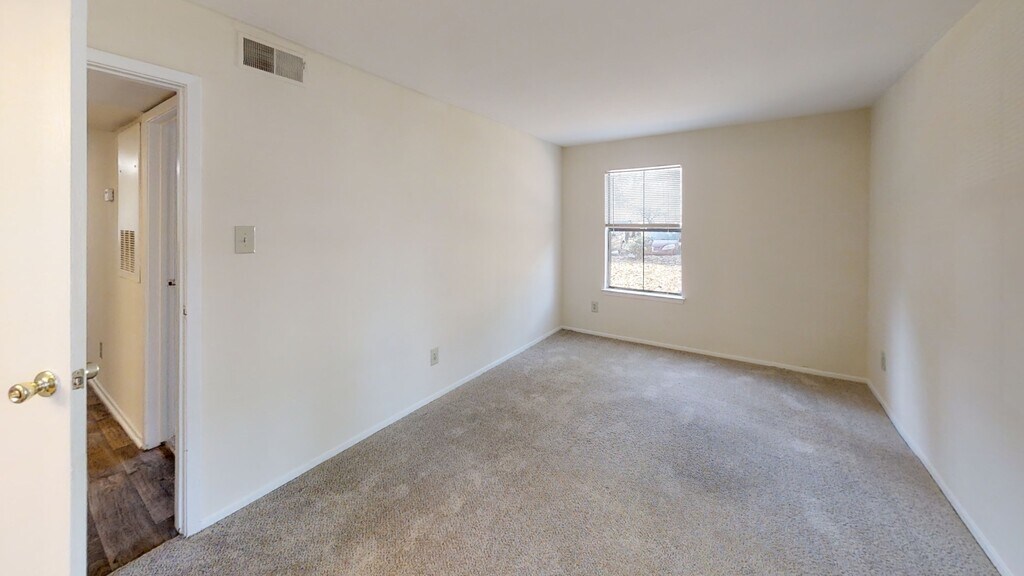 Emerald Place | Durham, NC Apartments