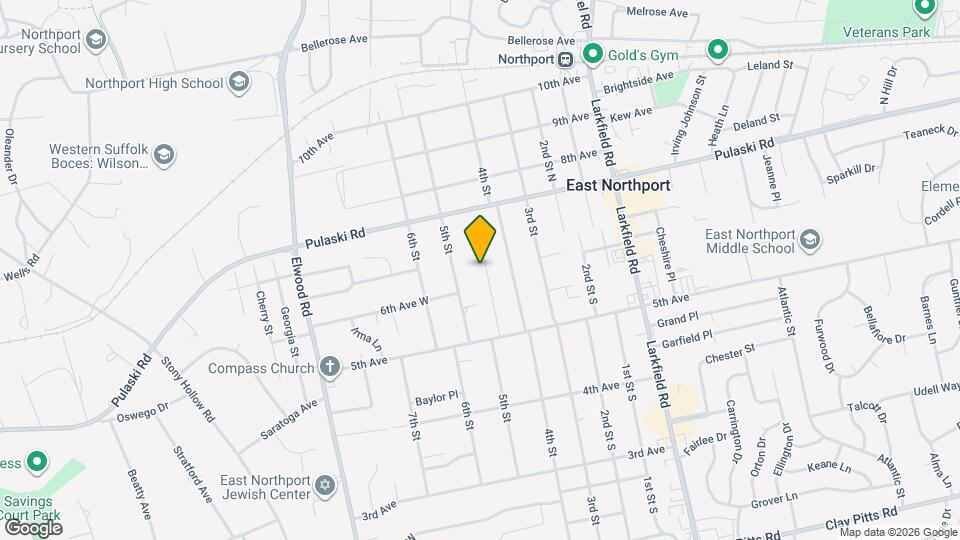 35 Ashwood Ct | Rentals in East Northport, NY