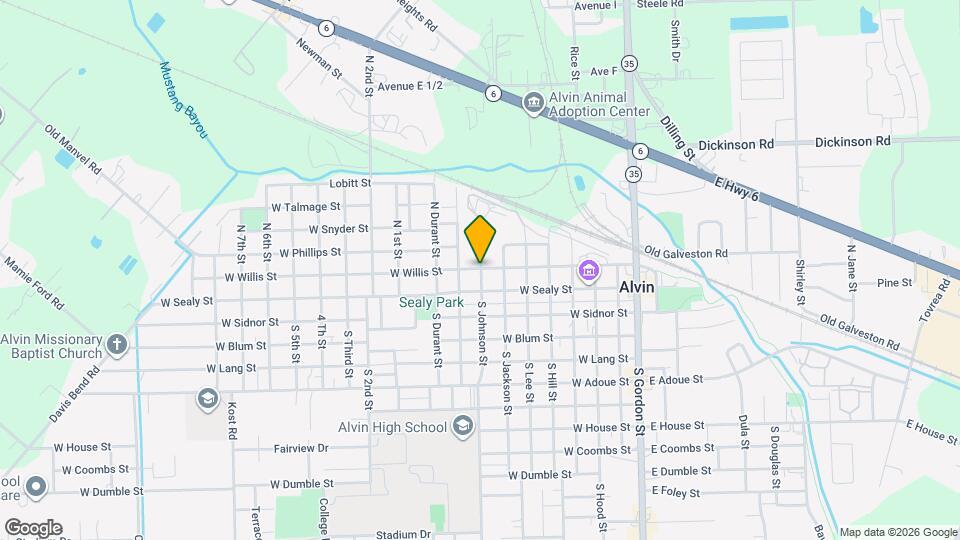 Cedarwood Apts. Apartments and Nearby Alvin Apartments For Rent | Alvin, TX