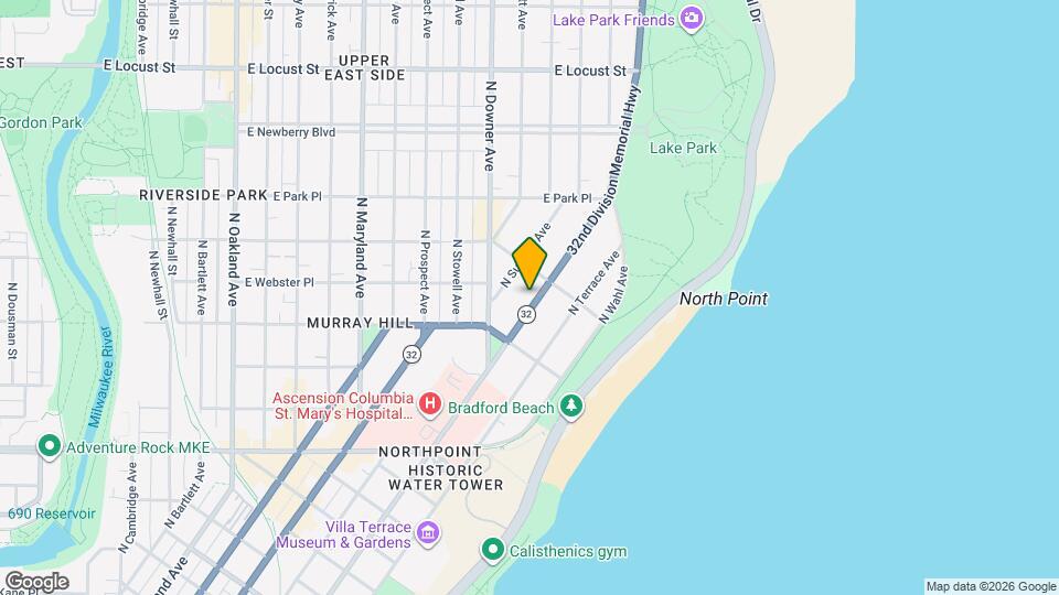 Lake Drive Townhomes | Milwaukee, WI Apartments For Rent