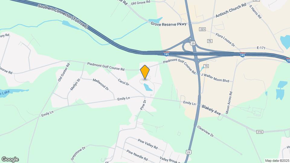 Signature Pointe Apartments in Piedmont, SC | ApartmentHomeLiving.com