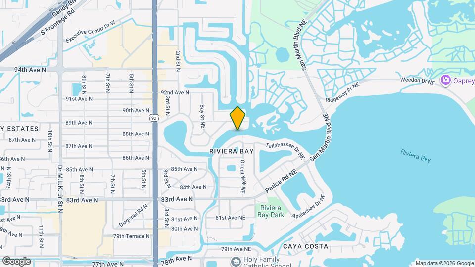 Updated and Spacious unit by Gandy Blvd Apartments and Nearby St ...